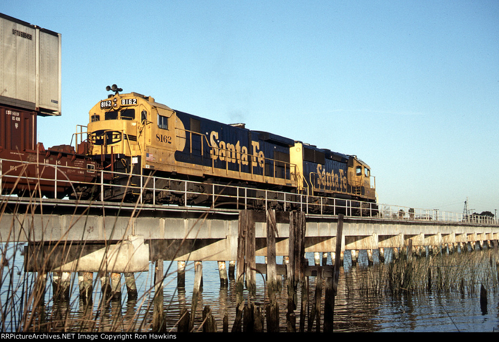 ATSF 3811 and ATSF 8162